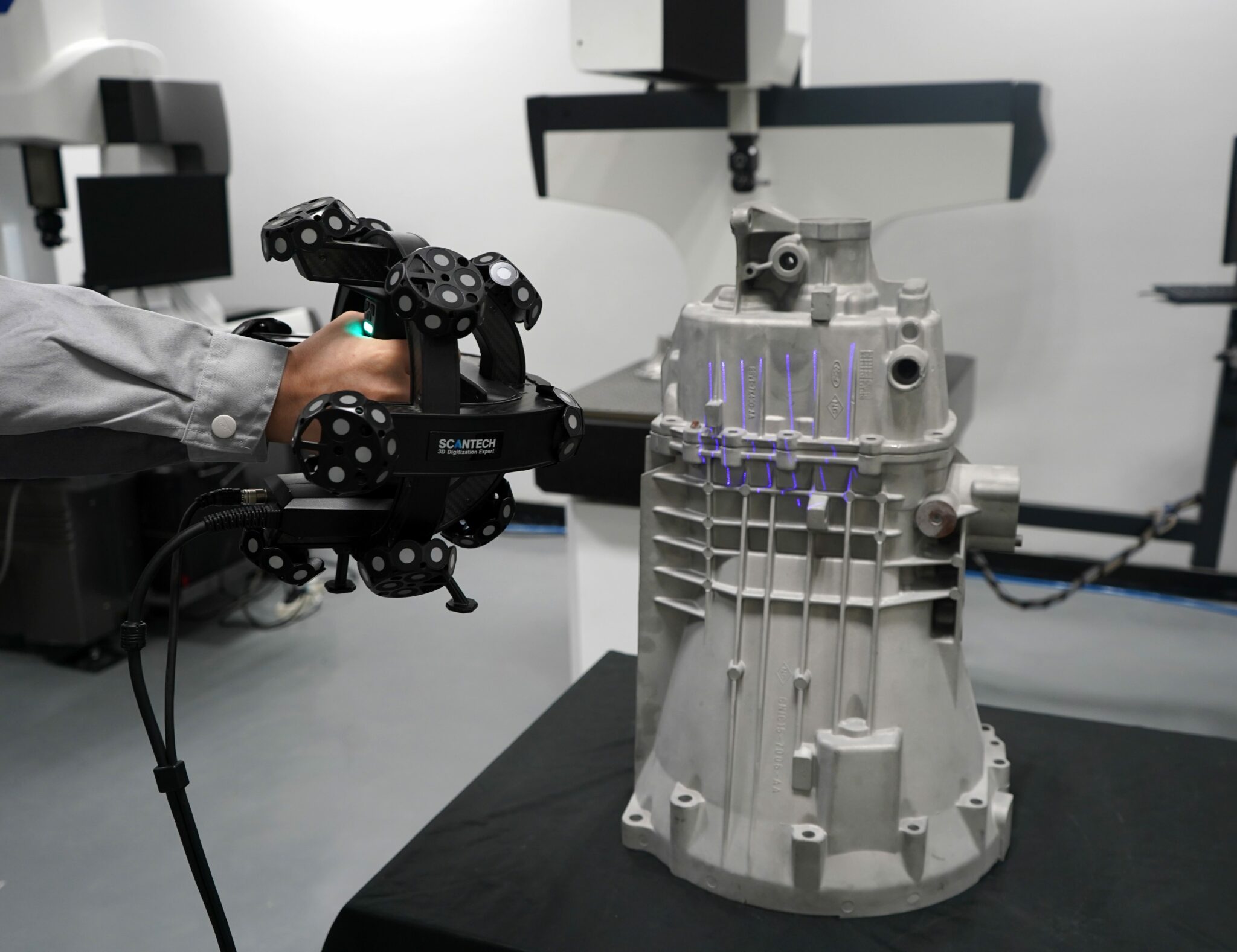 TrackScan-P42: An accurate, well-rounded 3D scanner for industrial ...